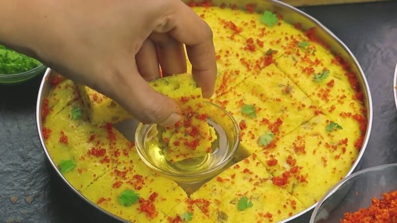 Gujarati Dhokla Recipe - How to make Authentic Khatta Dhokla Recipe ...
