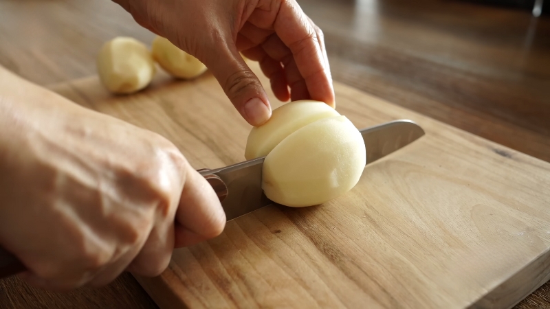 How to Make Crispy Homemade Potato Chips Without Deep Frying - Veggie ...